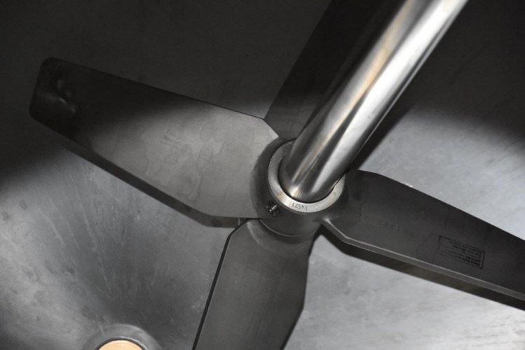 Stainless steel tank 4800 litres with pressure vessel and thermal ...