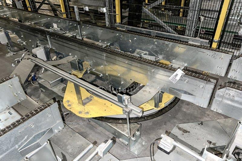 Dematic turning station, driven | P10180