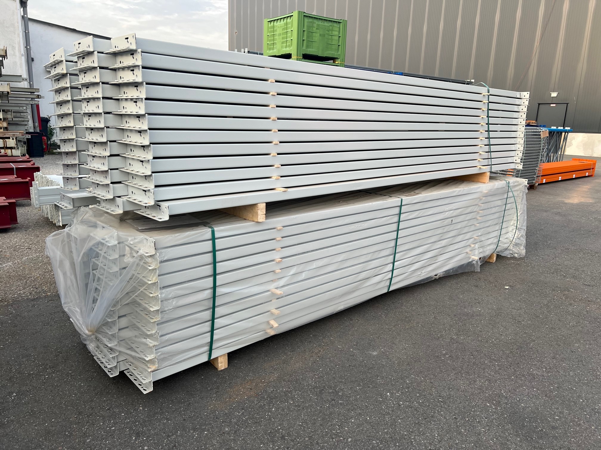 19 linear metres of Jungheinrich type MPB pallet racking | P10030