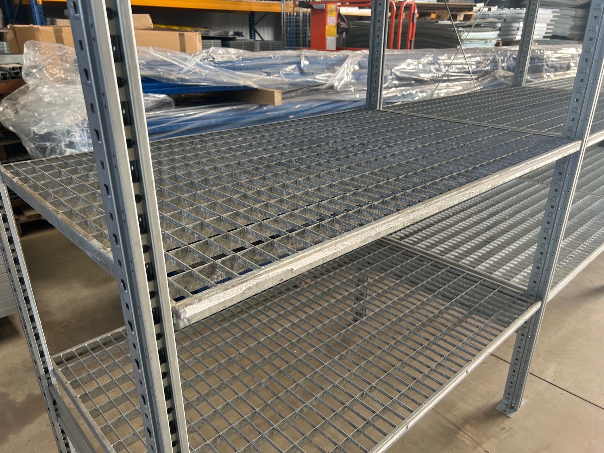60 linear metres of SSI Schäfer R3000 shelving incl. shelf grid | P10129
