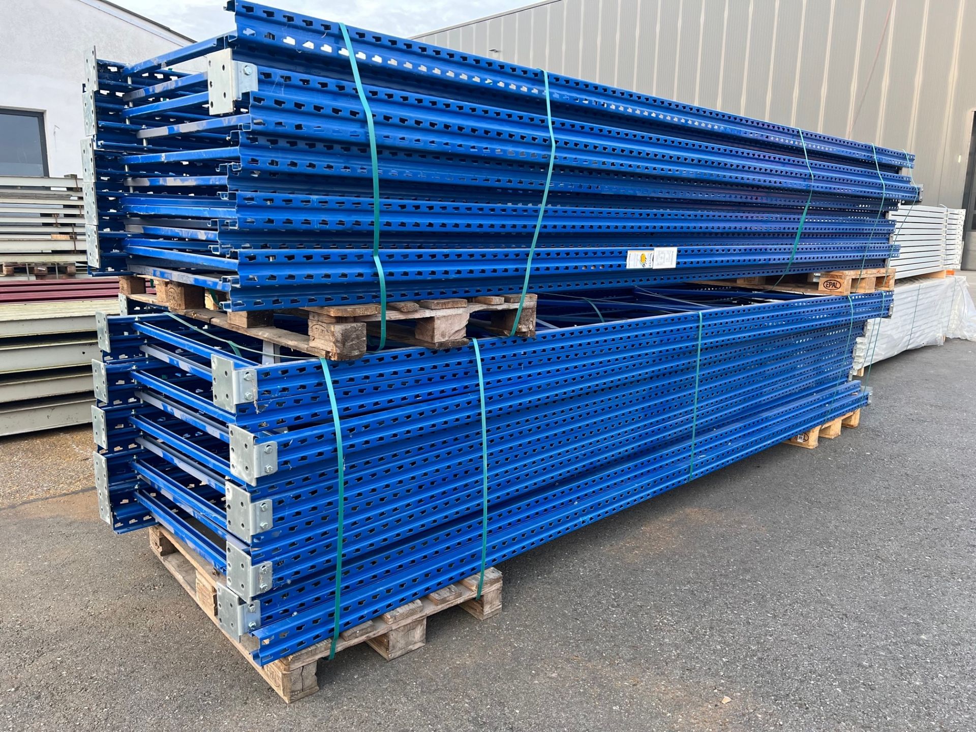 150 linear metres of Jungheinrich type MPB pallet racking | P10041
